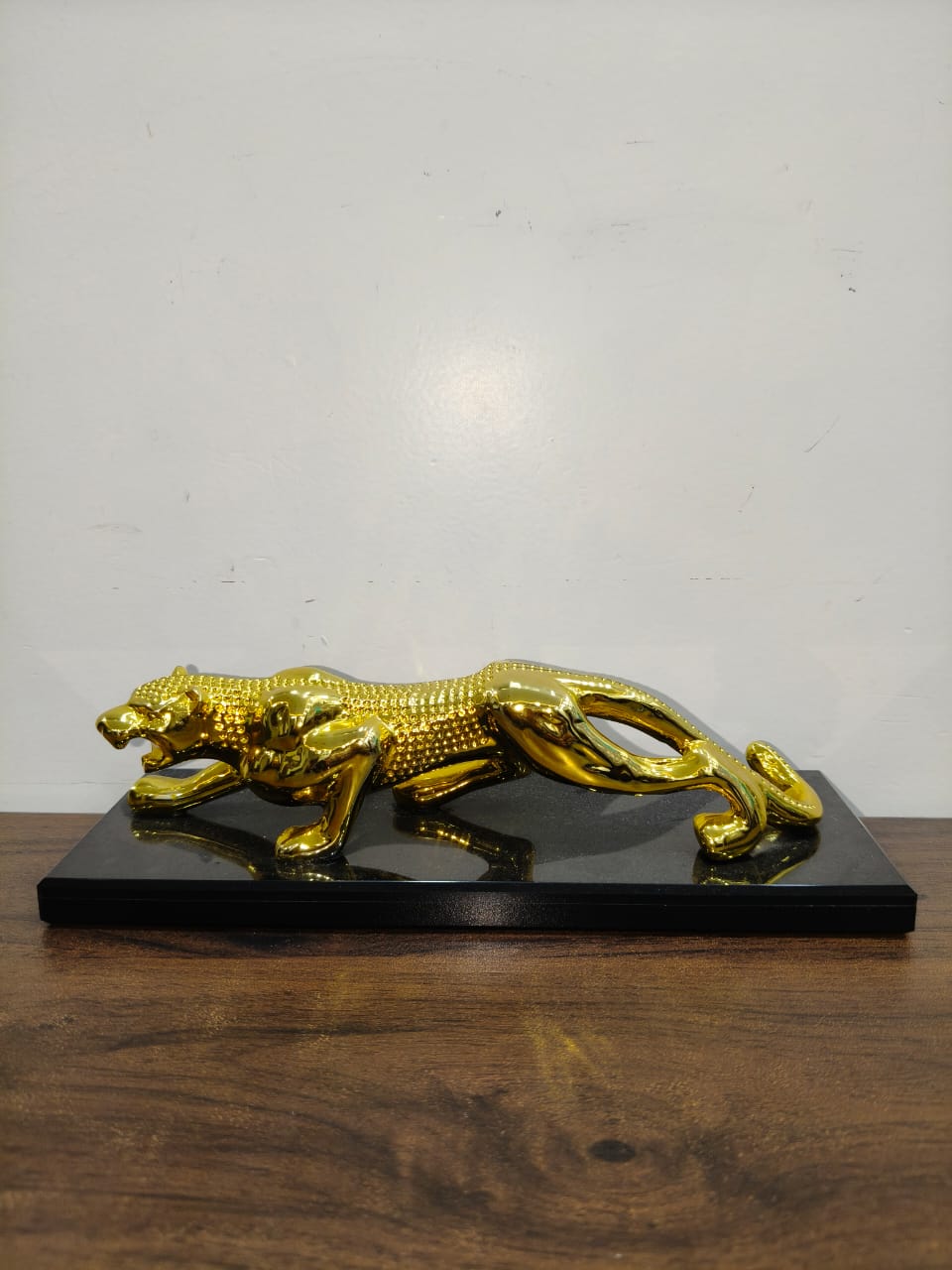 Golden Aluminium Leopard Model – The Adorn Store